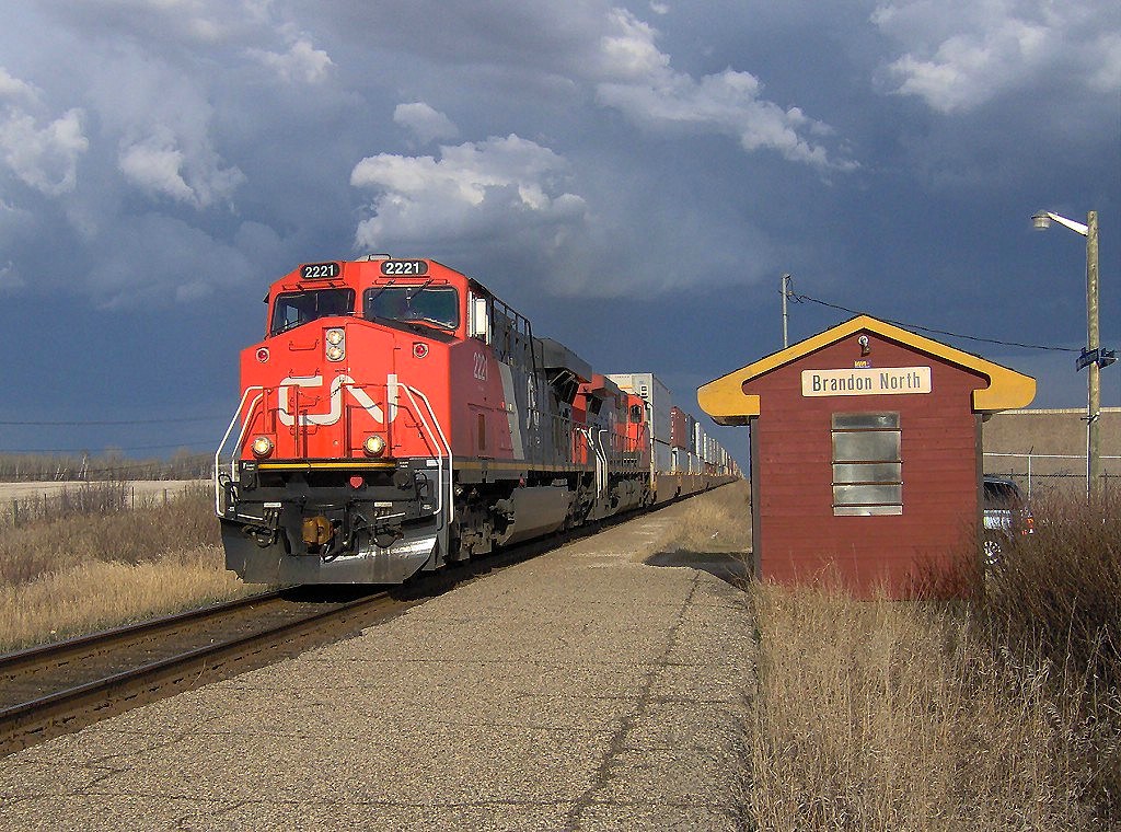 CN 2221